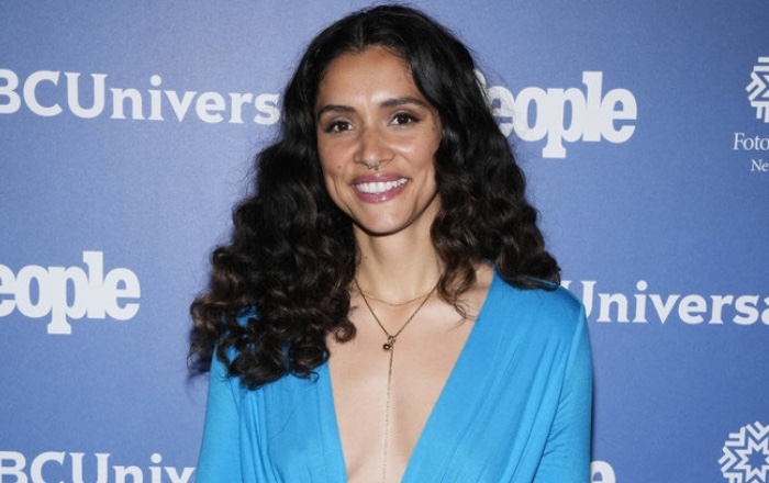 Miranda Rae Mayo teases dramatic season finale for Chicago Fire Reel ...